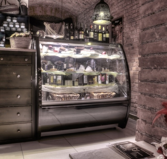 BLANCA 1,0 | Pastry display counter